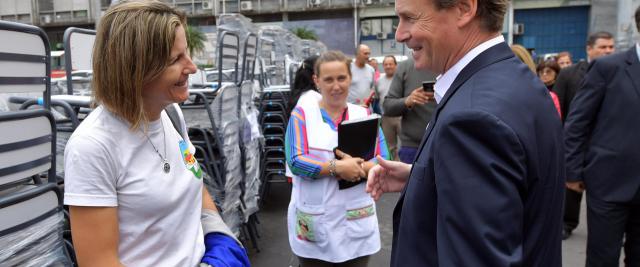 Más de 500 escuelas rurales recibirán mobiliario escolar