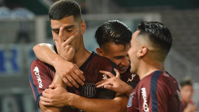 Boca insiste por Olaza y Talleres propone volver a la época del trueque ... Boca insiste por Olaza y Talleres propone volver a la época del trueque ...