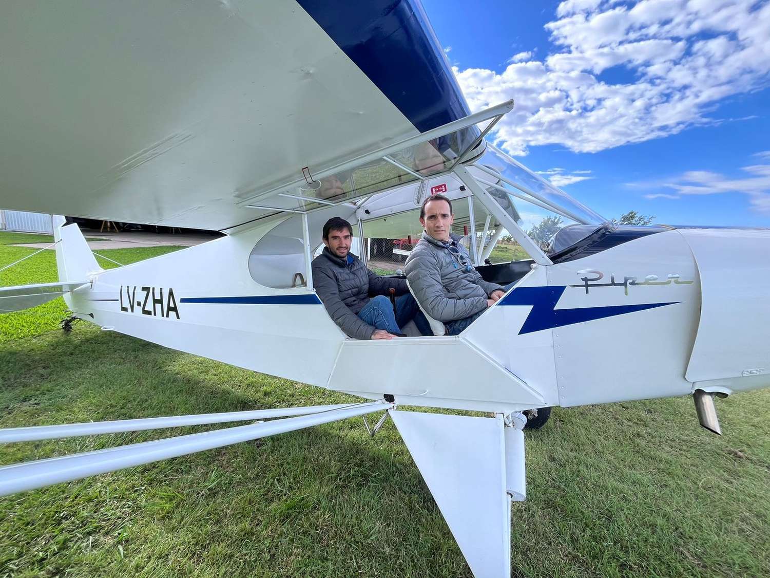 El avión escuela Piper PA 11 fue restaurado y ya está en Gualeguay ...