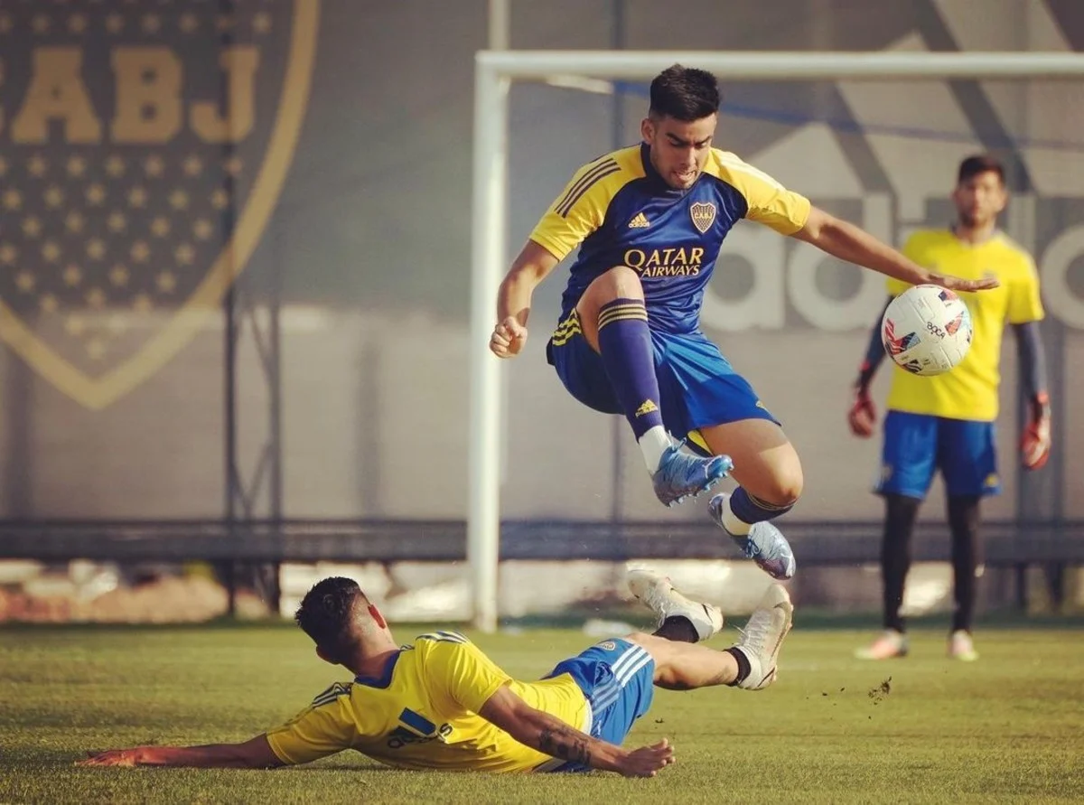 El juvenil que quedó libre de Boca y firmó con un grande de Sudamérica ...