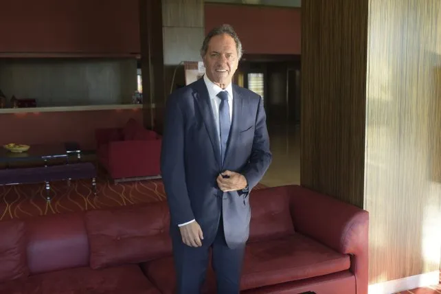 Scioli se incorpora al Gobierno: será secretario de Turismo, Ambiente y ...