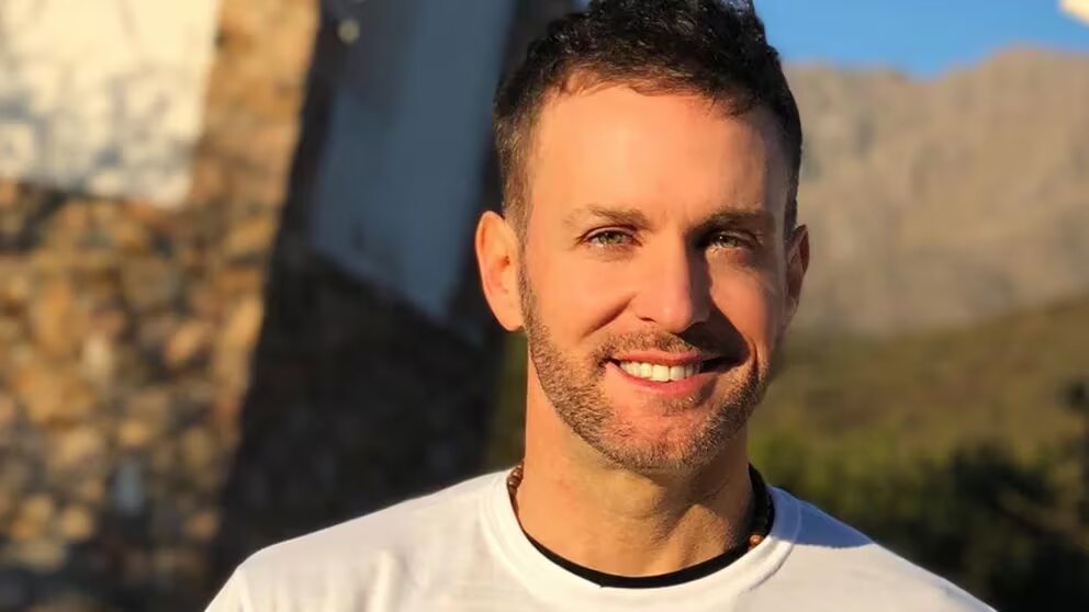 Con un emotivo texto, Axel anunció su separación tras 16 años de pareja ...